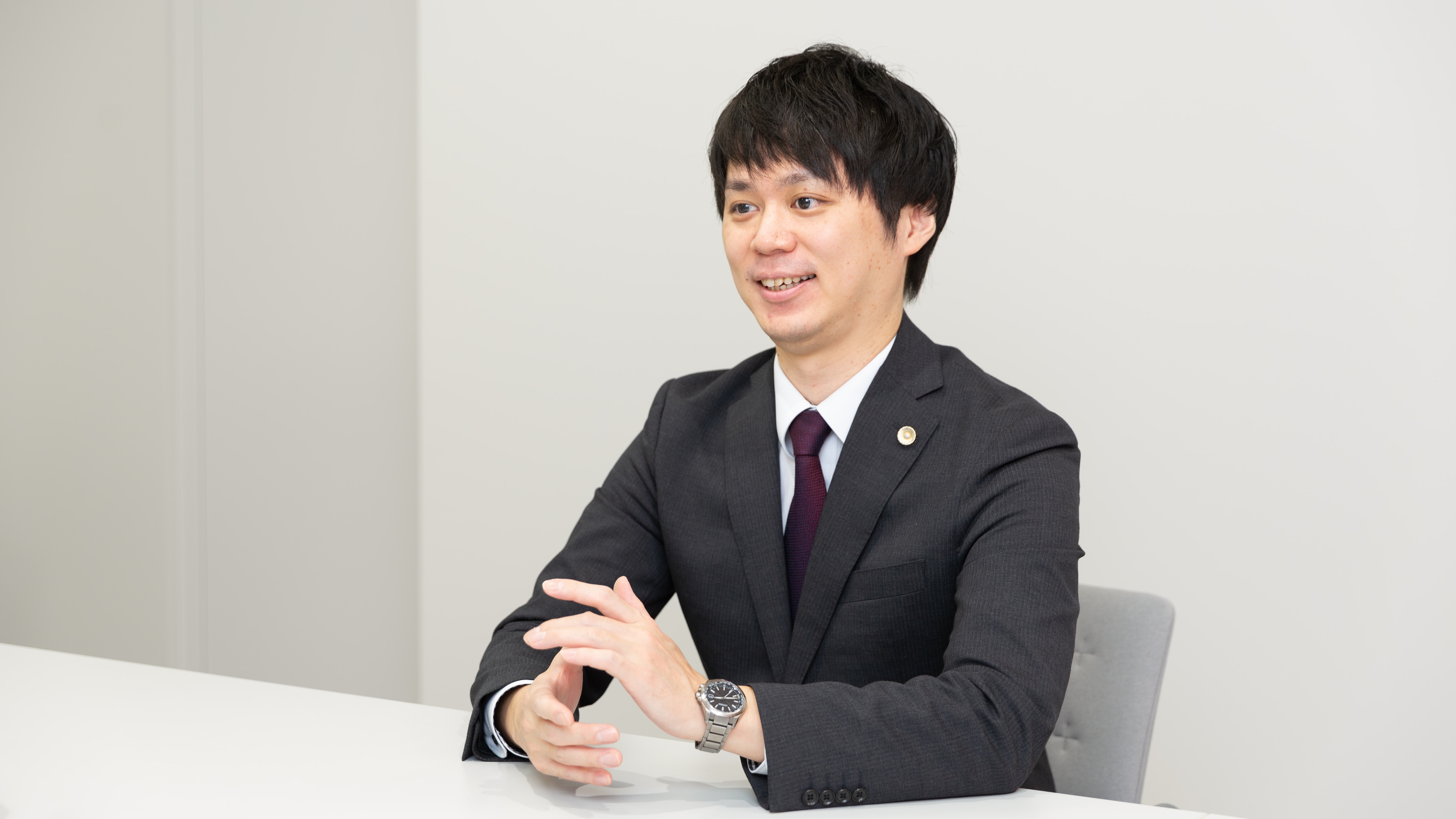 インタビュー | 大杉 隼也弁護士 伊倉総合法律事務所